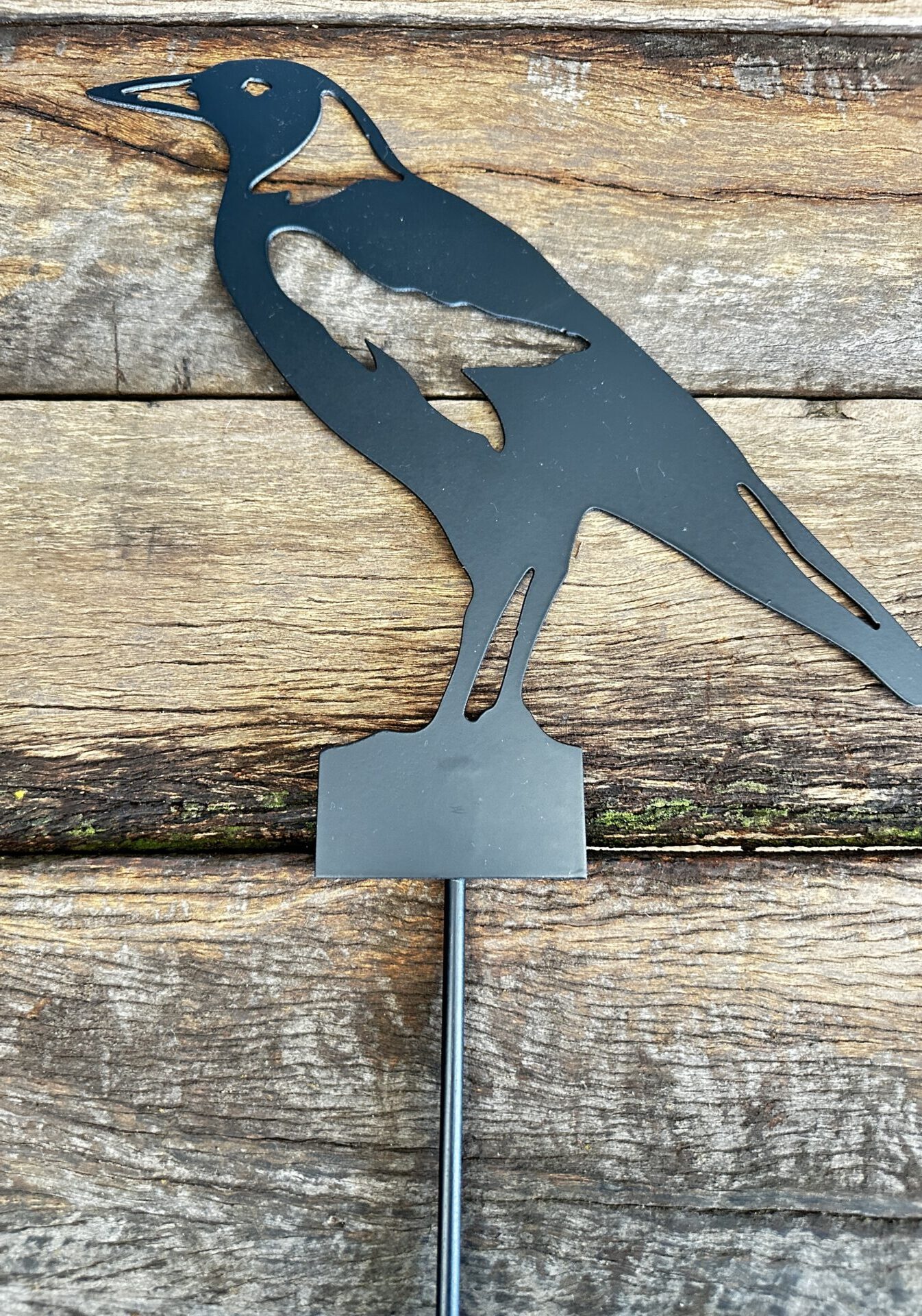 Garden Ornament - Magpie Forward - Steel - Guildford Garden Centre